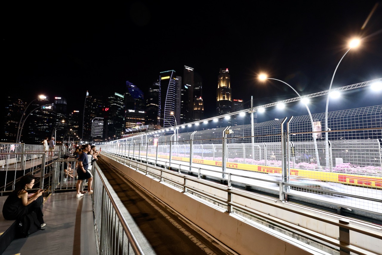 Formula 1 x Lenovo Technology - Bringing F1 fans on a thrilling ride ...